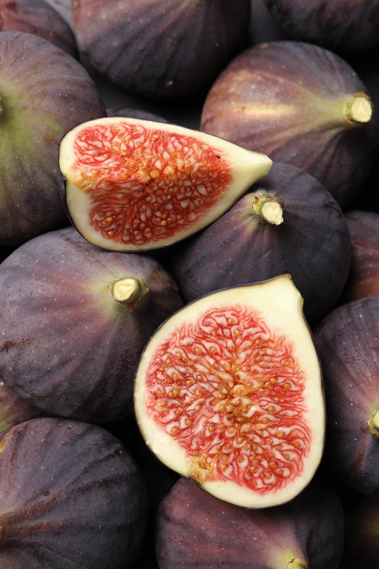 How to Use Fresh Fruit in Cocktails: A Bartender’s Seasonal Cheat Sheet