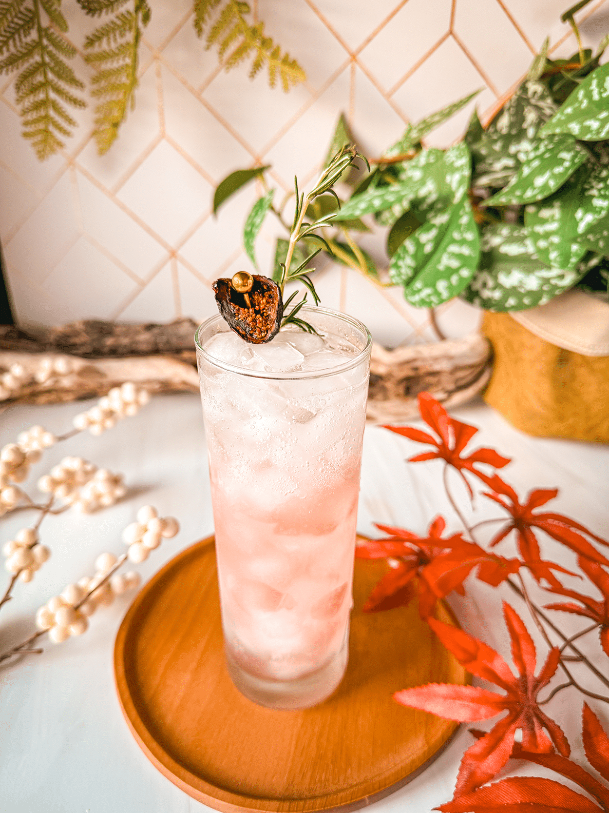 How to Make a Rosemary Fig Collins | Easy Fall Gin Cocktail